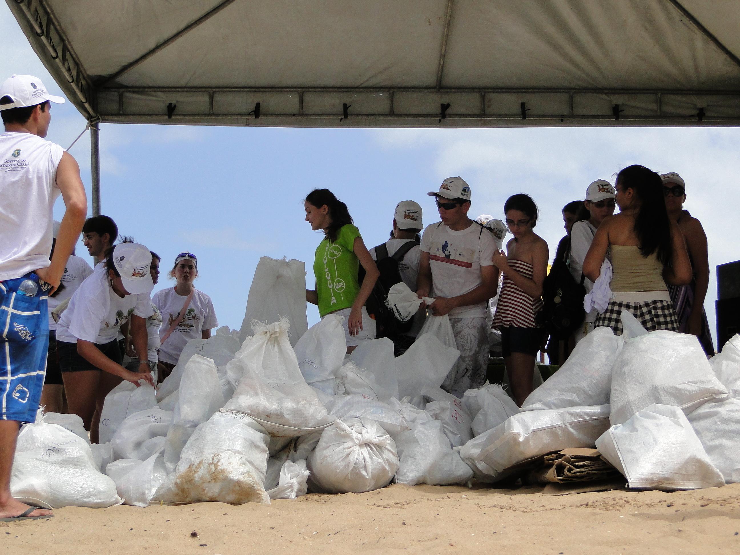 Programa Praia Limpa - Secretaria do Meio Ambiente